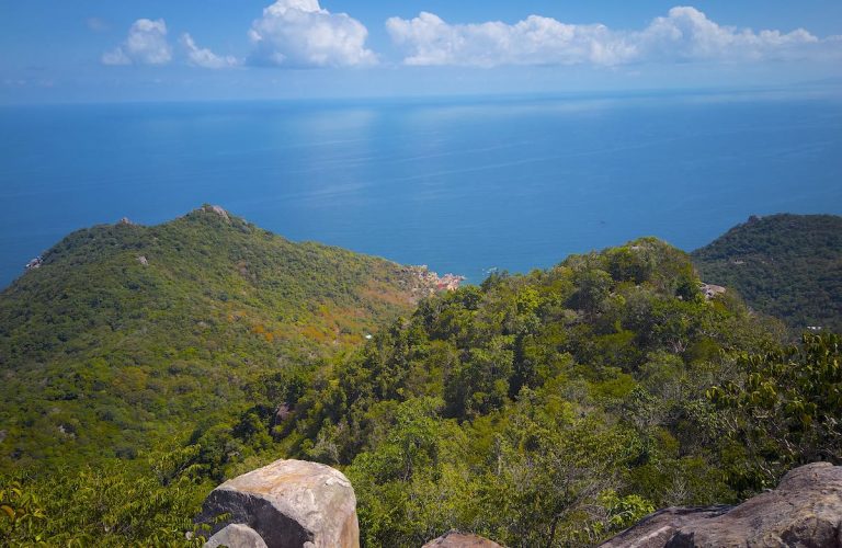 Tanote Peak Viewpoint on Koh Tao | Funky Turtle
